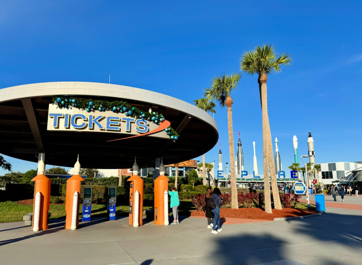 An Exciting Kennedy Space Center Visitor Complex Itinerary For Multi ...